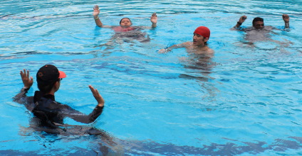 Treading water with Egg-Beater Kick - Learn to Swim
